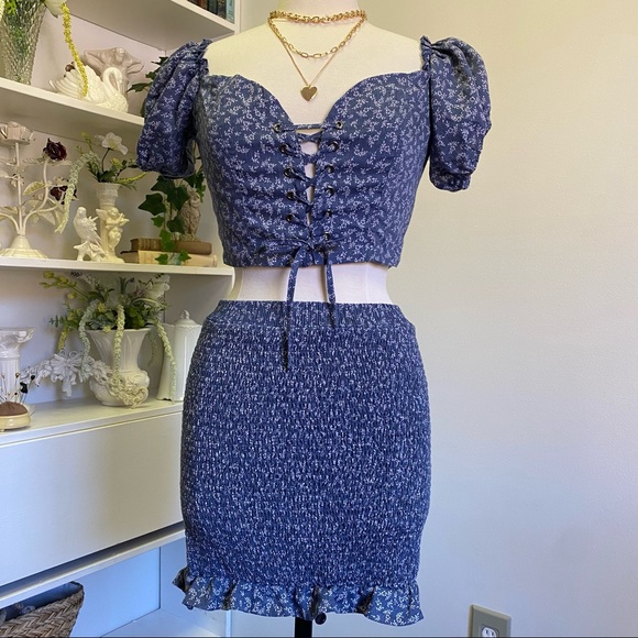 Storia | Dresses | Storia Floral Print Smocked Sweetheart Neckline Two ...